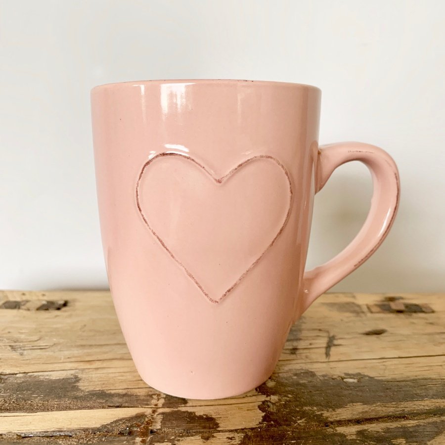 KG0620 / Blue/Pink Heart Embossed Mugs | 42365 | Kitchen & Dining ...
