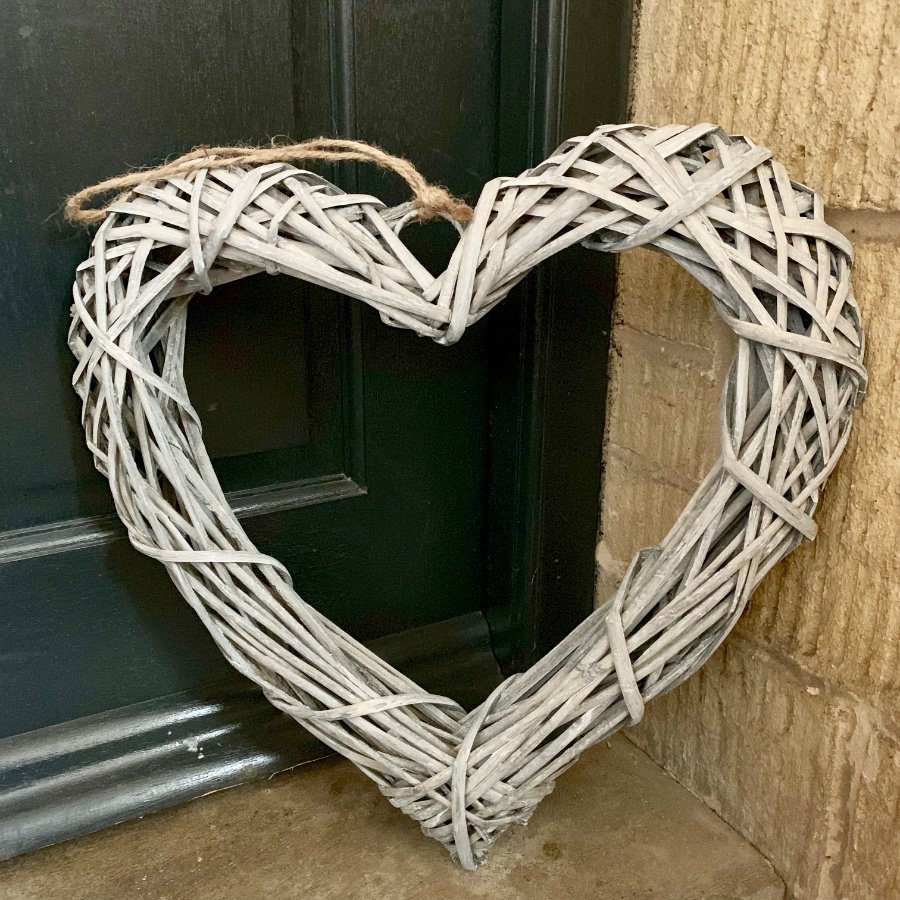 Rustic Rattan Heart, 40cm | 46958 | Christmas / Wreaths and Garlands ...
