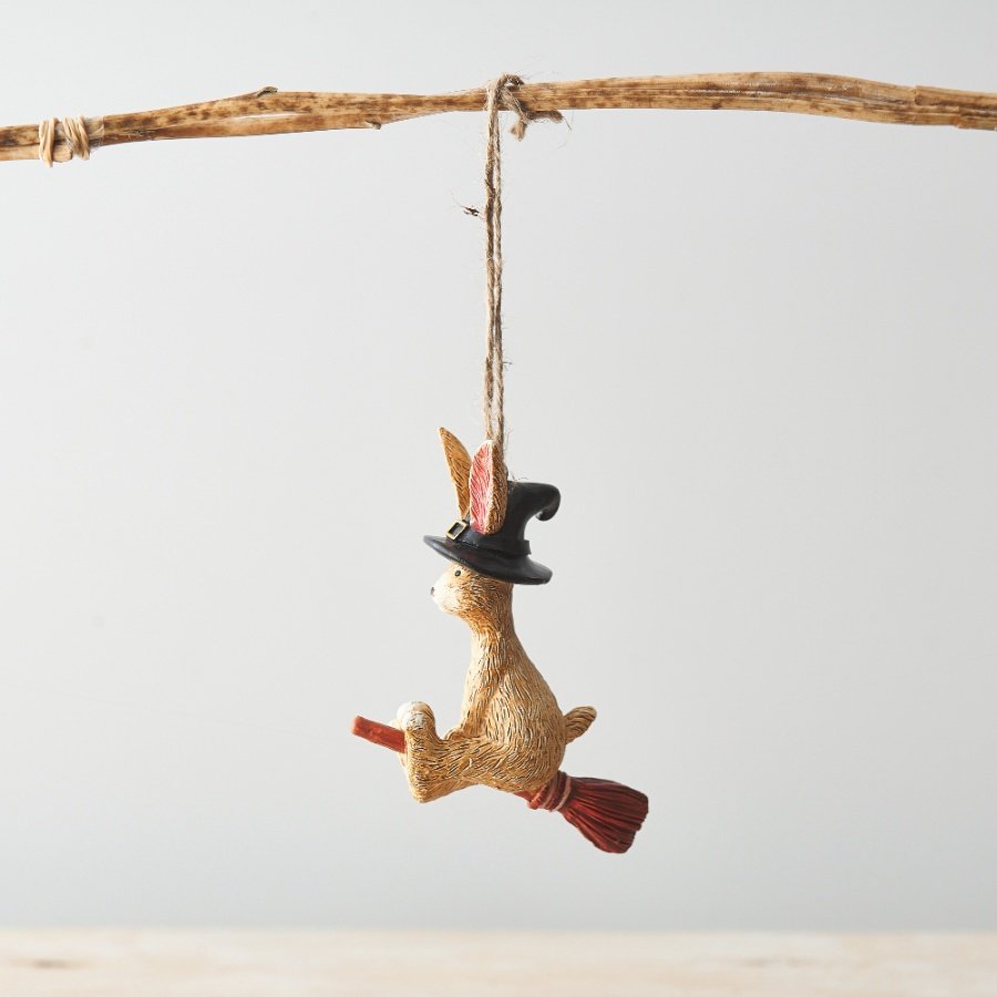 PL023872 - Jasper Rabbit Flying Broomstick Hanger, 9cm | | Autumn ...